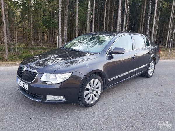 Brown Skoda SuperB 2009 in Vilnius, with an engine capacity of 1.80 L and mileage of 299 thousand km for 2580 €, photo 5 on AUTOMOTO.COM.LV