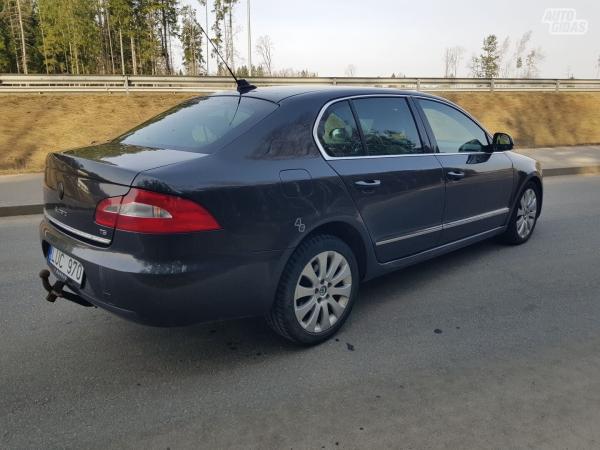 Brown Skoda SuperB 2009 in Vilnius, with an engine capacity of 1.80 L and mileage of 299 thousand km for 2380 €, photo 3 on AUTOMOTO.COM.LV