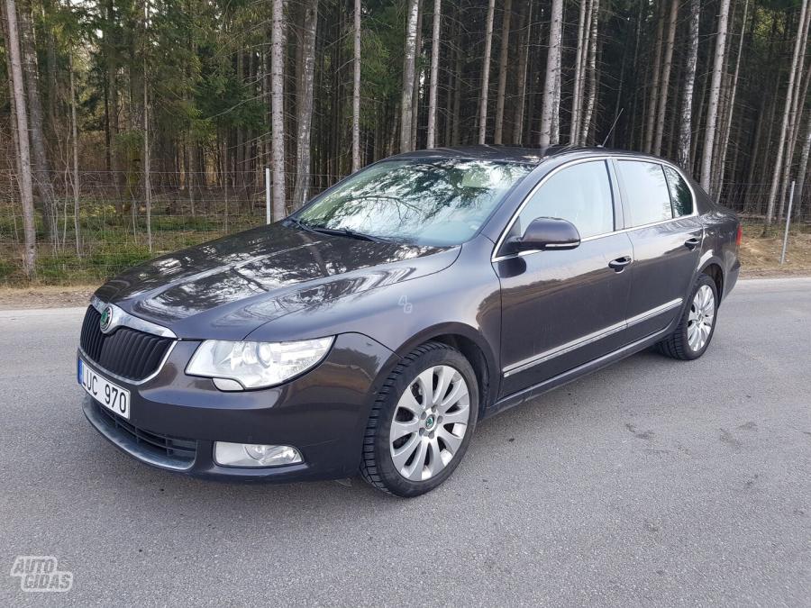 Brown Skoda SuperB 2009 in Vilnius, with an engine capacity of 1.80 L and mileage of 299 thousand km for 2380 €, photo 6 on AUTOMOTO.COM.LV