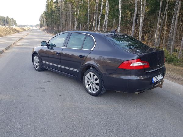 Brown Skoda SuperB 2009 in Vilnius, with an engine capacity of 1.80 L and mileage of 299 thousand km for 2380 €, photo 7 on AUTOMOTO.COM.LV