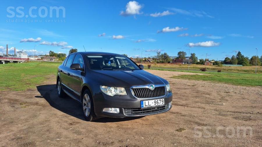 Brown Skoda SuperB 2009 in Daugavpils, with an engine capacity of 2.00 L and mileage of 384 thousand km for 3200 €, photo 1 on AUTOMOTO.COM.LV