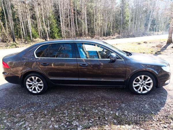 Brūns Skoda SuperB 2010 Narva, ar dzinēja tilpumu 2.00 L un nobraukumu 285 tūkst. km par 4200 €, foto 6 vietnē AUTOMOTO.COM.LV