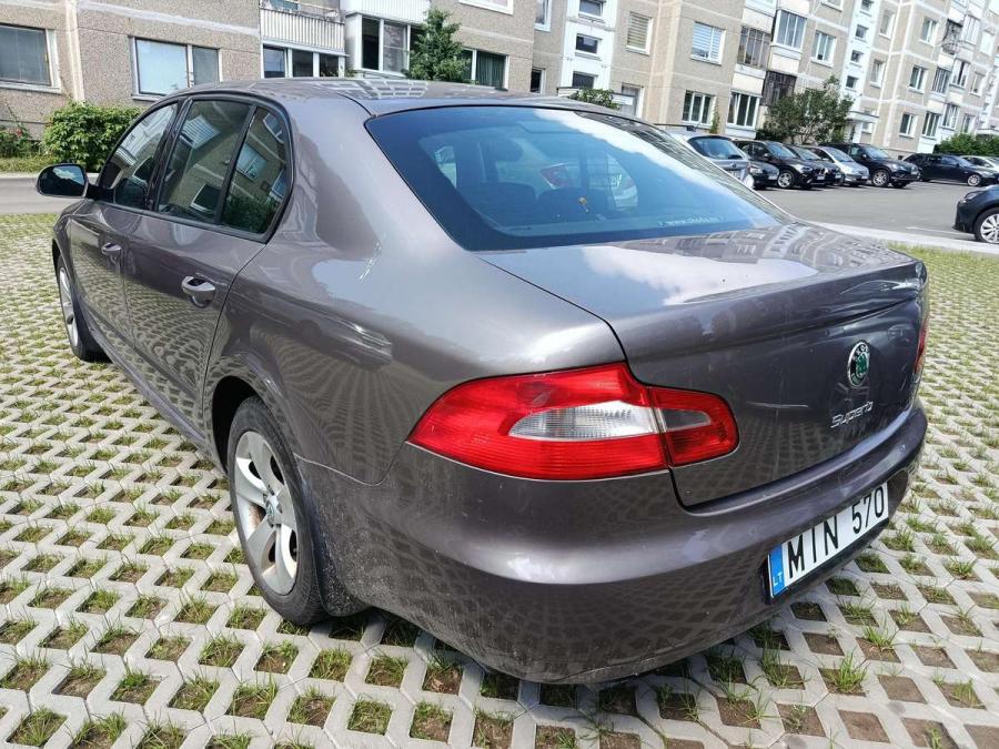 Brūns Skoda SuperB 2011 Viļņa, ar dzinēja tilpumu 1.80 L un nobraukumu 164 tūkst. km par 1500 €, foto 8 vietnē AUTOMOTO.COM.LV