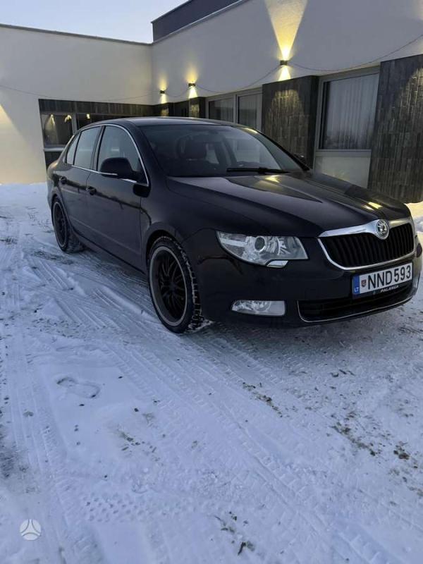 Brown Skoda SuperB 2013 in Alytus, with an engine capacity of 2.00 L and mileage of 349 thousand km for 4850 €, photo 6 on AUTOMOTO.COM.LV