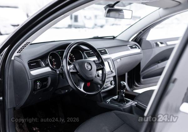 Brūns Skoda SuperB 2013 Tallina, ar dzinēja tilpumu 1.80 L un nobraukumu 285 tūkst. km par 5490 €, foto 8 vietnē AUTOMOTO.COM.LV