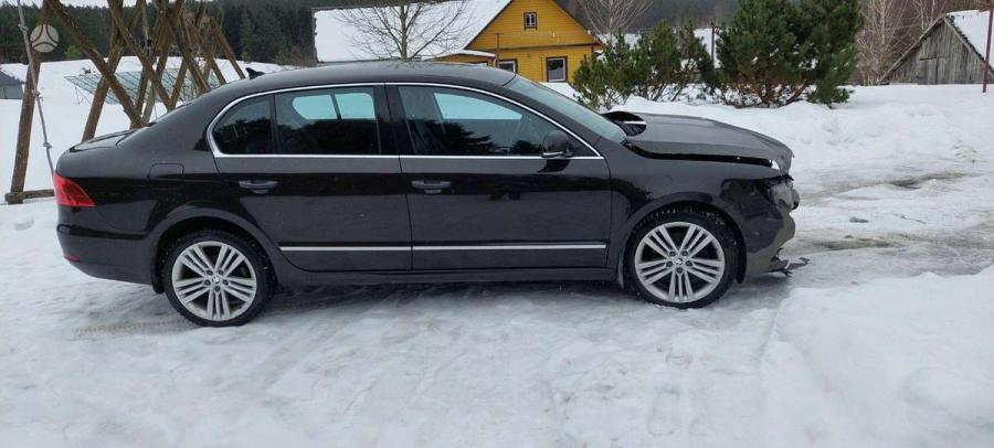 Brown Skoda SuperB 2013 in Trakai, with an engine capacity of 2.00 L and mileage of 200 thousand km for 4850 €, photo 6 on AUTOMOTO.COM.LV