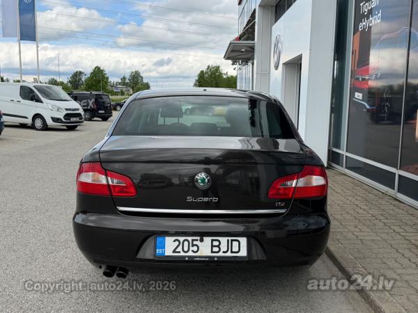 Brown Skoda SuperB 2013 in Viljandi, with an engine capacity of 1.80 L and mileage of 136 thousand km for 7290 €, photo 4 on AUTOMOTO.COM.LV