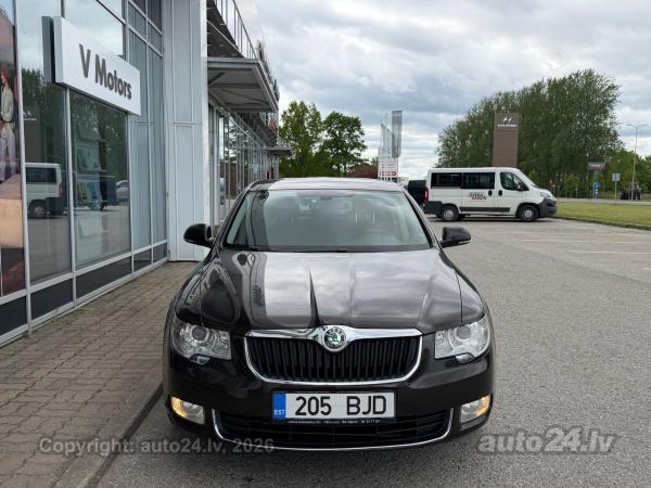Brown Skoda SuperB 2013 in Viljandi, with an engine capacity of 1.80 L and mileage of 136 thousand km for 7290 €, photo 7 on AUTOMOTO.COM.LV