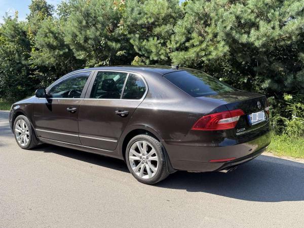 Brūns Skoda SuperB 2013 Viļņa, ar dzinēja tilpumu 1.97 L un nobraukumu 218 tūkst. km par 5550 €, foto 3 vietnē AUTOMOTO.COM.LV
