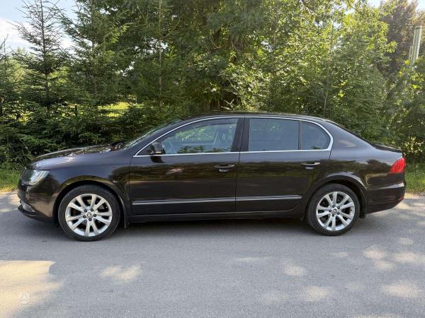 Brūns Skoda SuperB 2013 Viļņa, ar dzinēja tilpumu 1.97 L un nobraukumu 218 tūkst. km par 5550 €, foto 5 vietnē AUTOMOTO.COM.LV