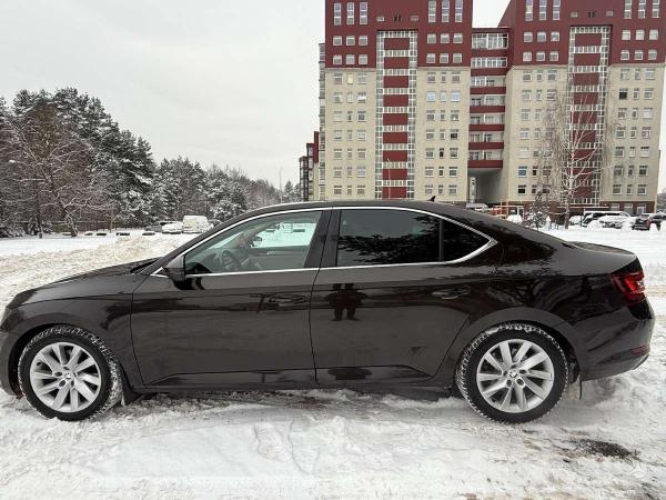 Brown Skoda SuperB 2016 in Vilnius, with an engine capacity of 1.99 L and mileage of 204 thousand km for 8800 €, photo 6 on AUTOMOTO.COM.LV