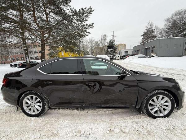 Brown Skoda SuperB 2016 in Vilnius, with an engine capacity of 1.99 L and mileage of 204 thousand km for 8800 €, photo 8 on AUTOMOTO.COM.LV