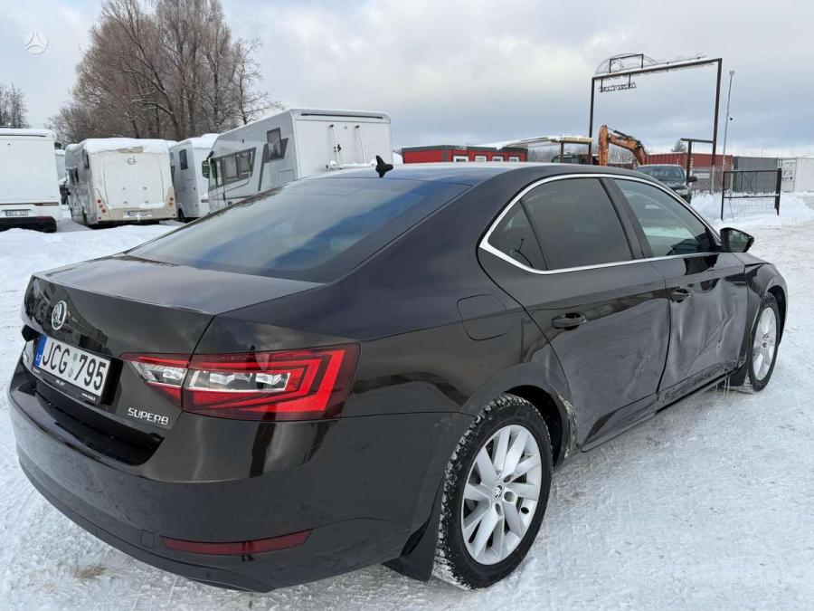 Brown Skoda SuperB 2016 in Vilnius, with an engine capacity of 2.00 L and mileage of 204 thousand km for 8700 €, photo 8 on AUTOMOTO.COM.LV