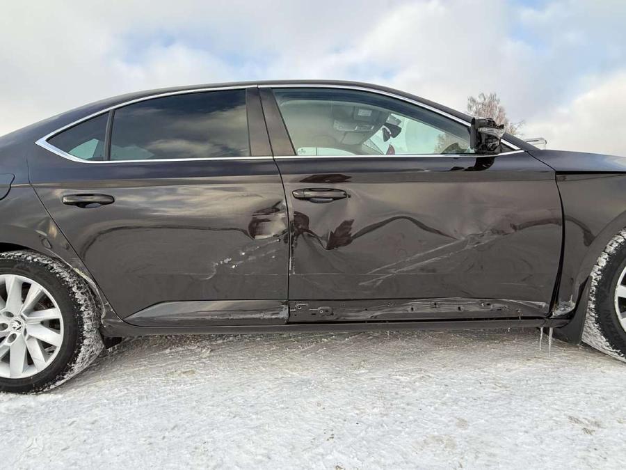 Brown Skoda SuperB 2016 in Vilnius, with an engine capacity of 2.00 L and mileage of 204 thousand km for 8700 €, photo 9 on AUTOMOTO.COM.LV