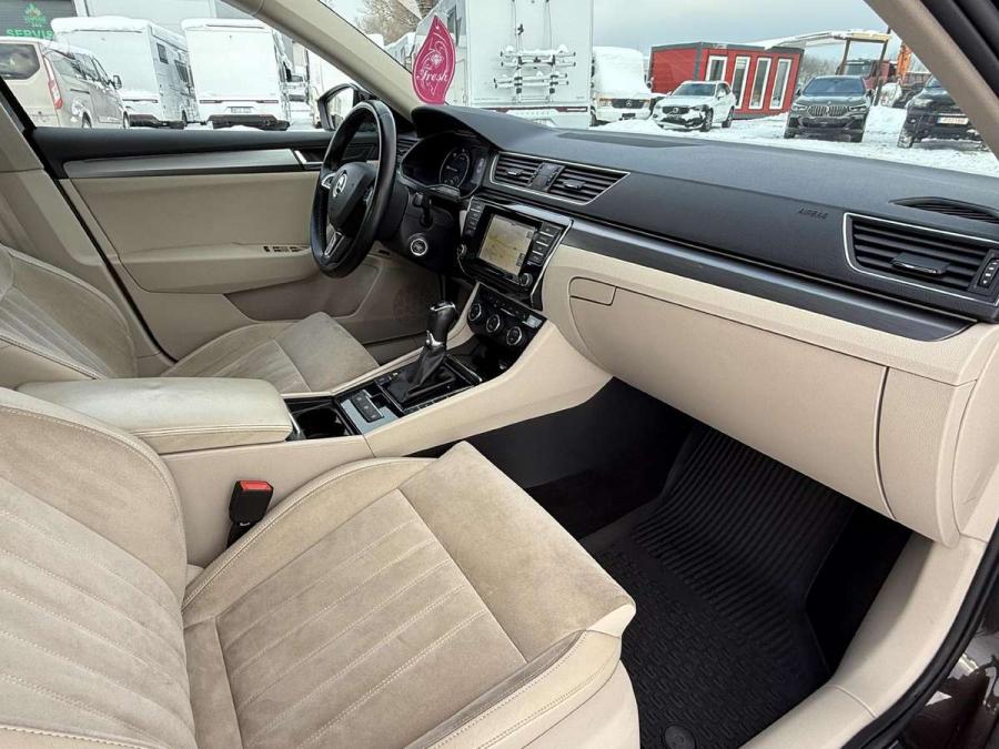 Brown Skoda SuperB 2016 in Vilnius, with an engine capacity of 2.00 L and mileage of 204 thousand km for 8700 €, photo 16 on AUTOMOTO.COM.LV