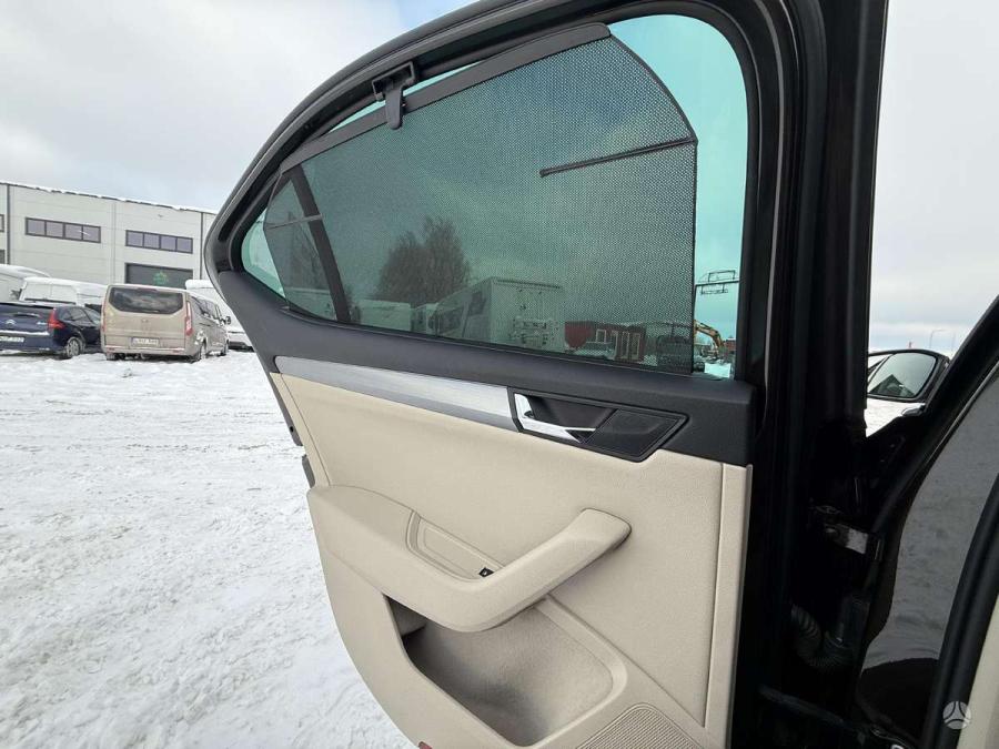Brown Skoda SuperB 2016 in Vilnius, with an engine capacity of 2.00 L and mileage of 204 thousand km for 8700 €, photo 23 on AUTOMOTO.COM.LV
