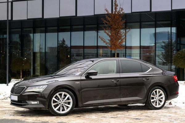 Brown Skoda SuperB 2016 in Vilnius, with an engine capacity of 2.00 L and mileage of 189 thousand km for 18000 €, photo 5 on AUTOMOTO.COM.LV
