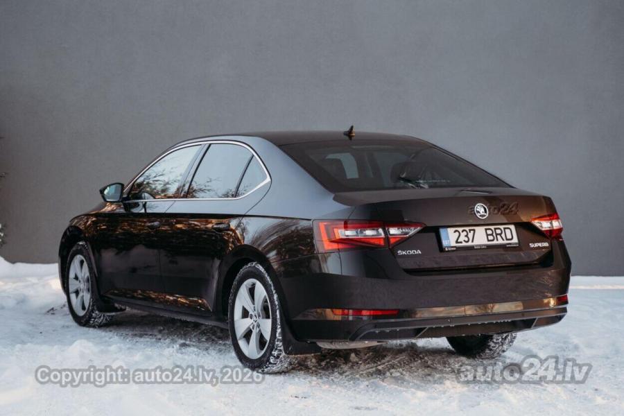 Brūns Skoda SuperB 2016 Tallina, ar dzinēja tilpumu 1.40 L un nobraukumu 169 tūkst. km par 8990 €, foto 4 vietnē AUTOMOTO.COM.LV