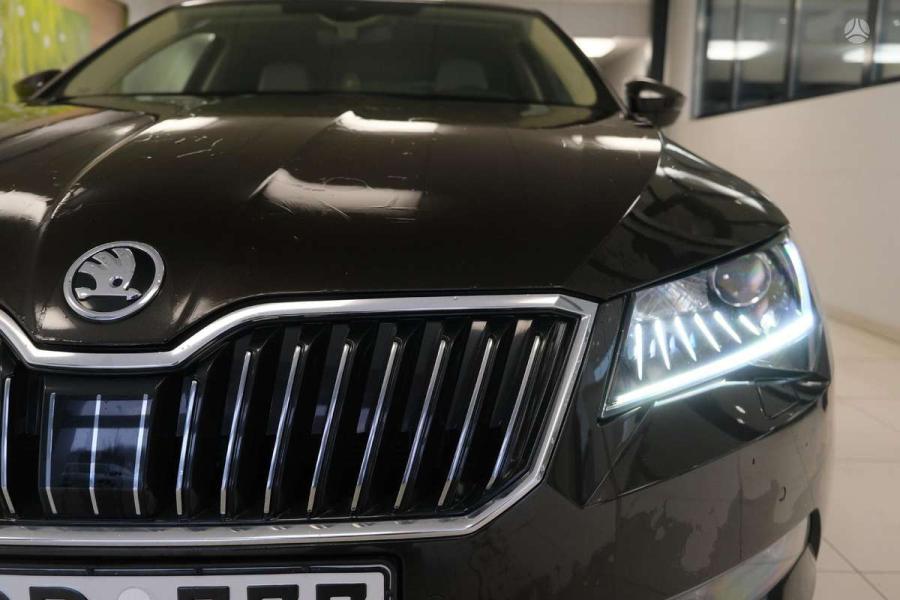 Brūns Skoda SuperB 2016 Viļņa, ar dzinēja tilpumu 2.00 L un nobraukumu 189 tūkst. km par 17600 €, foto 28 vietnē AUTOMOTO.COM.LV