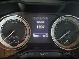 Brūns Skoda SuperB 2016 Tallina, ar dzinēja tilpumu 2.00 L un nobraukumu 160 tūkst. km par 16000 €, foto 19 vietnē AUTOMOTO.COM.LV