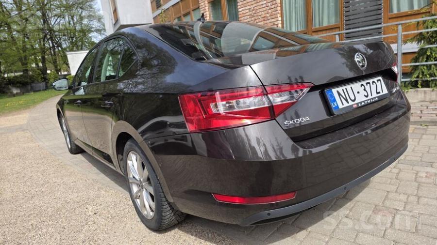Brown Skoda SuperB 2016 in Riga, with an engine capacity of 1.60 L and mileage of 316 thousand km for 7900 €, photo 5 on AUTOMOTO.COM.LV
