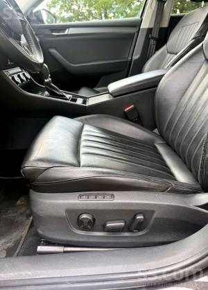 Brown Skoda SuperB 2016 in Riga, with an engine capacity of 2.00 L and mileage of 346 thousand km for 8700 €, photo 8 on AUTOMOTO.COM.LV