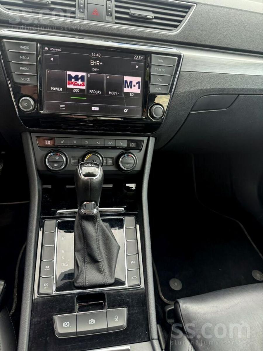 Brown Skoda SuperB 2016 in Riga, with an engine capacity of 2.00 L and mileage of 346 thousand km for 8700 €, photo 10 on AUTOMOTO.COM.LV