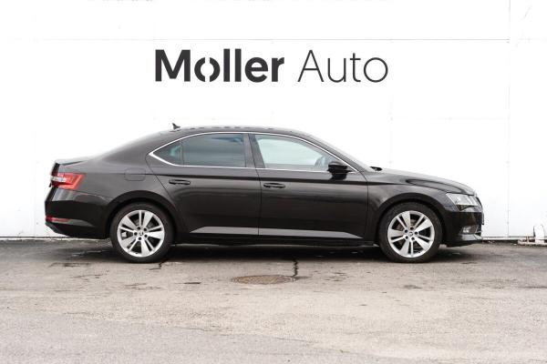 Brown Skoda SuperB 2016 in Riga, with an engine capacity of 2.00 L and mileage of 182 thousand km for 12500 €, photo 5 on AUTOMOTO.COM.LV