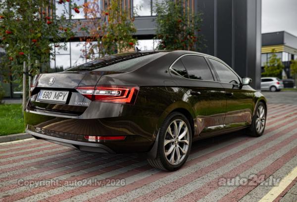 Brūns Skoda SuperB 2016 Tallina, ar dzinēja tilpumu 1.80 L un nobraukumu 130 tūkst. km par 12990 €, foto 3 vietnē AUTOMOTO.COM.LV