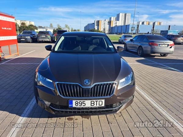 Brūns Skoda SuperB 2017 Tallina, ar dzinēja tilpumu 1.40 L un nobraukumu 92 tūkst. km par 15500 €, foto 6 vietnē AUTOMOTO.COM.LV