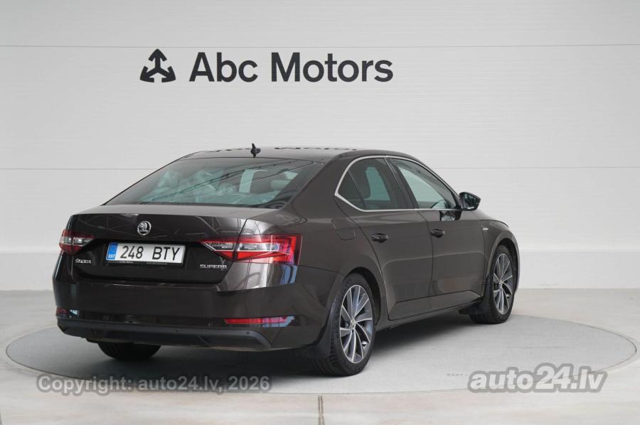 Brūns Skoda SuperB 2017 Tallina, ar dzinēja tilpumu 1.80 L un nobraukumu 146 tūkst. km par 16990 €, foto 4 vietnē AUTOMOTO.COM.LV