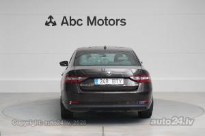 Brūns Skoda SuperB 2017 Tallina, ar dzinēja tilpumu 1.80 L un nobraukumu 146 tūkst. km par 16990 €, foto 5 vietnē AUTOMOTO.COM.LV