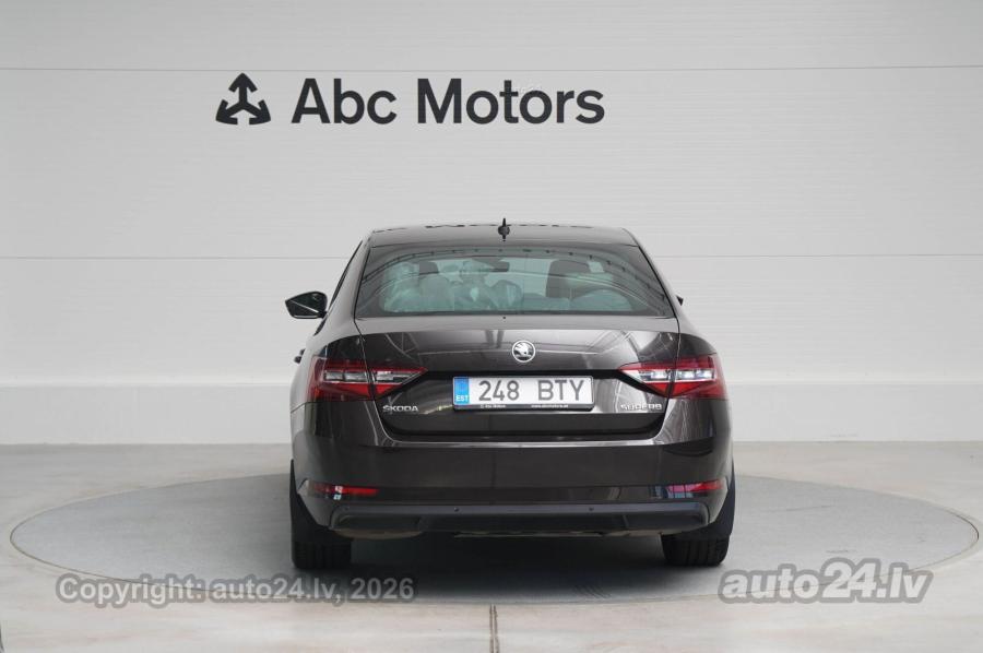 Brūns Skoda SuperB 2017 Tallina, ar dzinēja tilpumu 1.80 L un nobraukumu 146 tūkst. km par 16990 €, foto 5 vietnē AUTOMOTO.COM.LV
