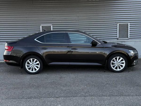 Brown Skoda SuperB 2019 in Riga, with an engine capacity of 2.00 L and mileage of 199 thousand km for 13500 €, photo 6 on AUTOMOTO.COM.LV