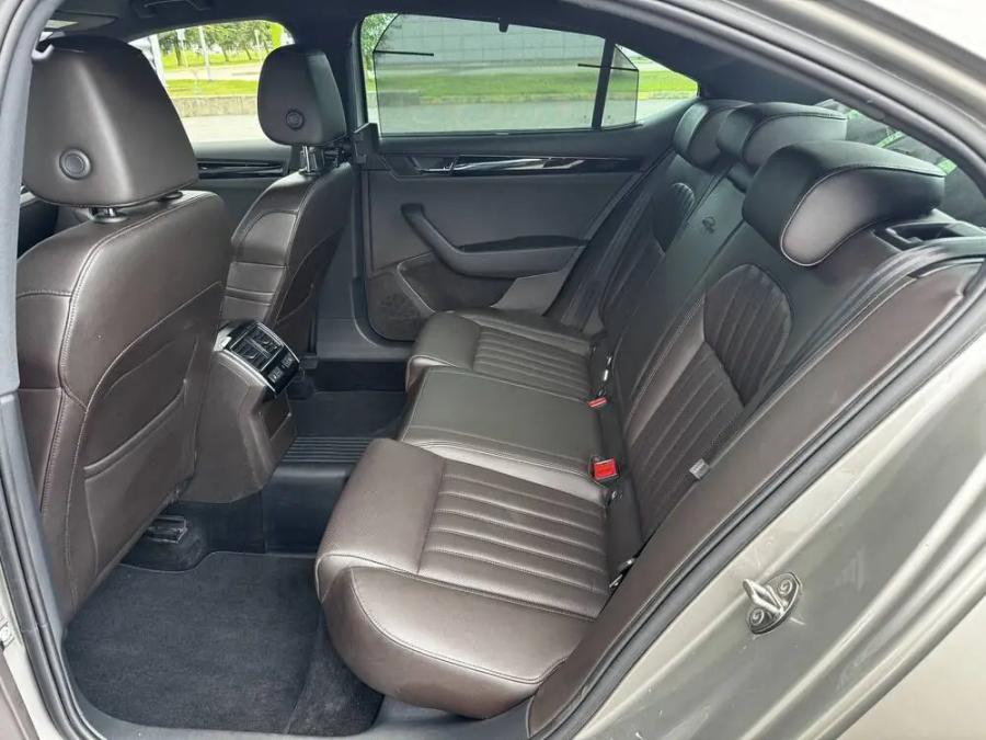 Brūns Skoda SuperB 2019 Rīga, ar dzinēja tilpumu 2.00 L un nobraukumu 146 tūkst. km par 17900 €, foto 13 vietnē AUTOMOTO.COM.LV