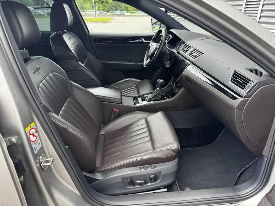 Brūns Skoda SuperB 2019 Rīga, ar dzinēja tilpumu 2.00 L un nobraukumu 146 tūkst. km par 17900 €, foto 16 vietnē AUTOMOTO.COM.LV