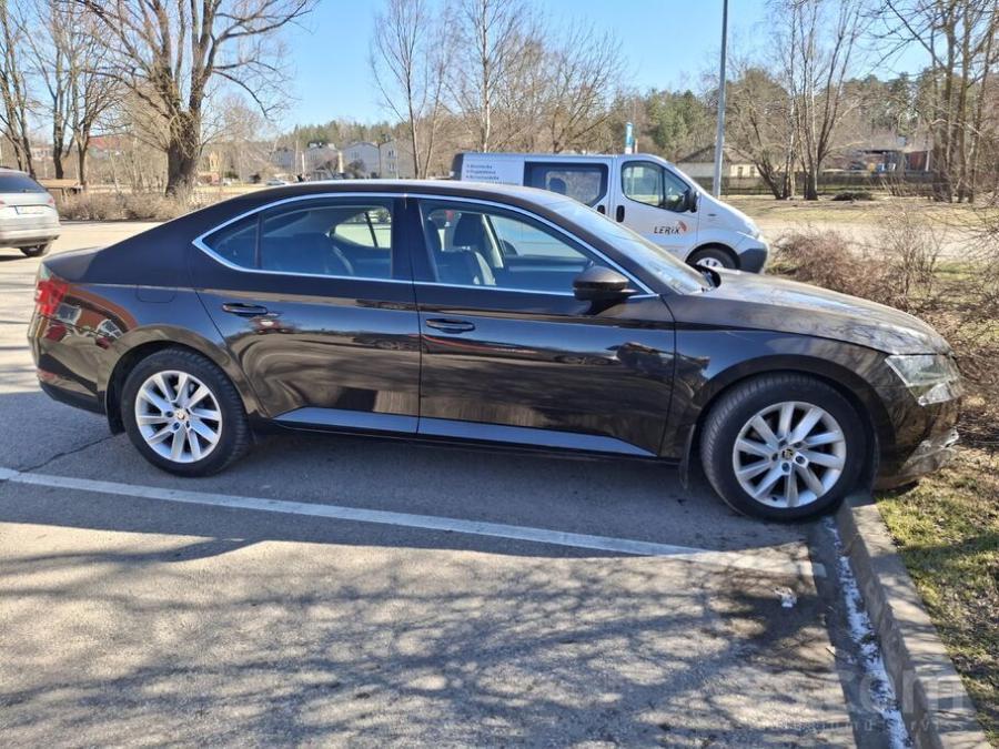 Brown Skoda SuperB 2019 in Riga, with an engine capacity of 1.50 L and mileage of 134 thousand km for 14500 €, photo 4 on AUTOMOTO.COM.LV