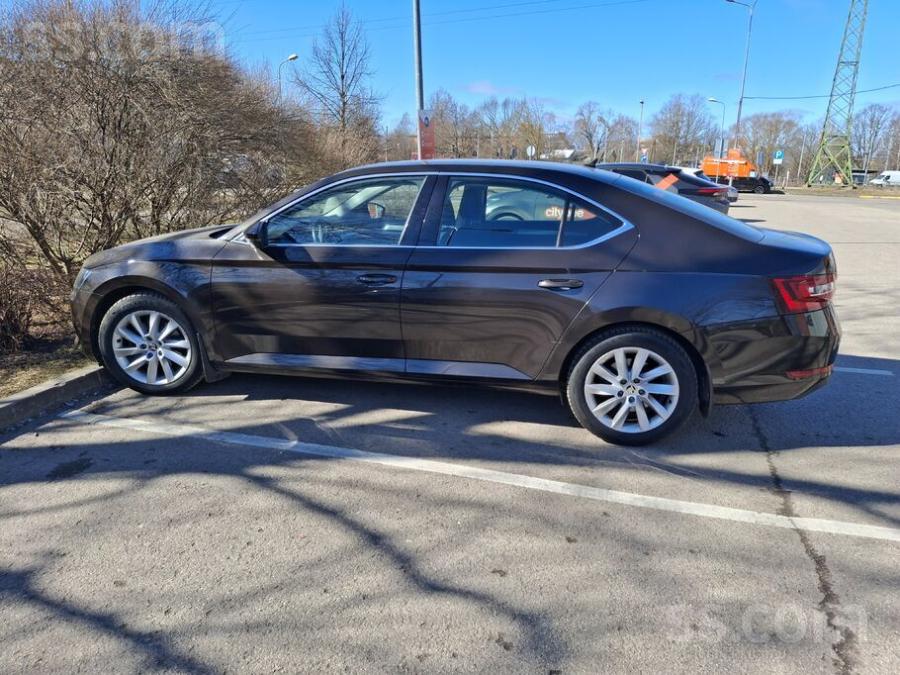 Brown Skoda SuperB 2019 in Riga, with an engine capacity of 1.50 L and mileage of 134 thousand km for 14500 €, photo 6 on AUTOMOTO.COM.LV