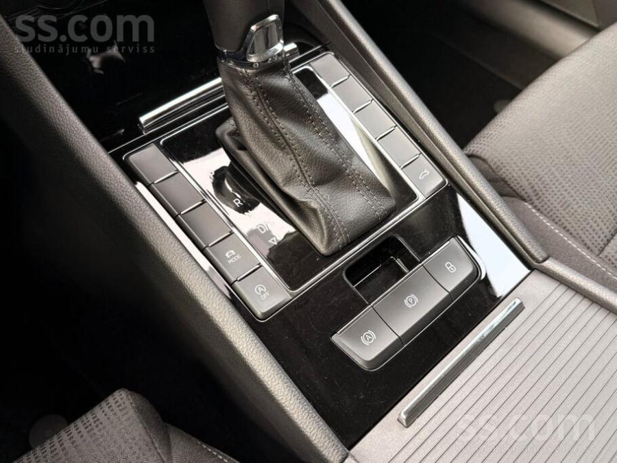 Brown Skoda SuperB 2019 in Riga, with an engine capacity of 2.00 L and mileage of 214 thousand km for 13490 €, photo 11 on AUTOMOTO.COM.LV
