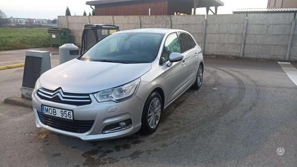 Brown Skoda SuperB 2010 in Taurage, with an engine capacity of 1.60 L and mileage of 146 thousand km for 3000 €, photo 5 on AUTOMOTO.COM.LV