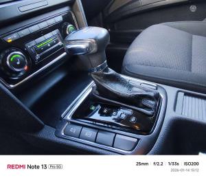 Brown Skoda SuperB 2010 in Kaunas, with an engine capacity of 1.97 L and mileage of 216 thousand km for 5250 €, photo 15 on AUTOMOTO.COM.LV