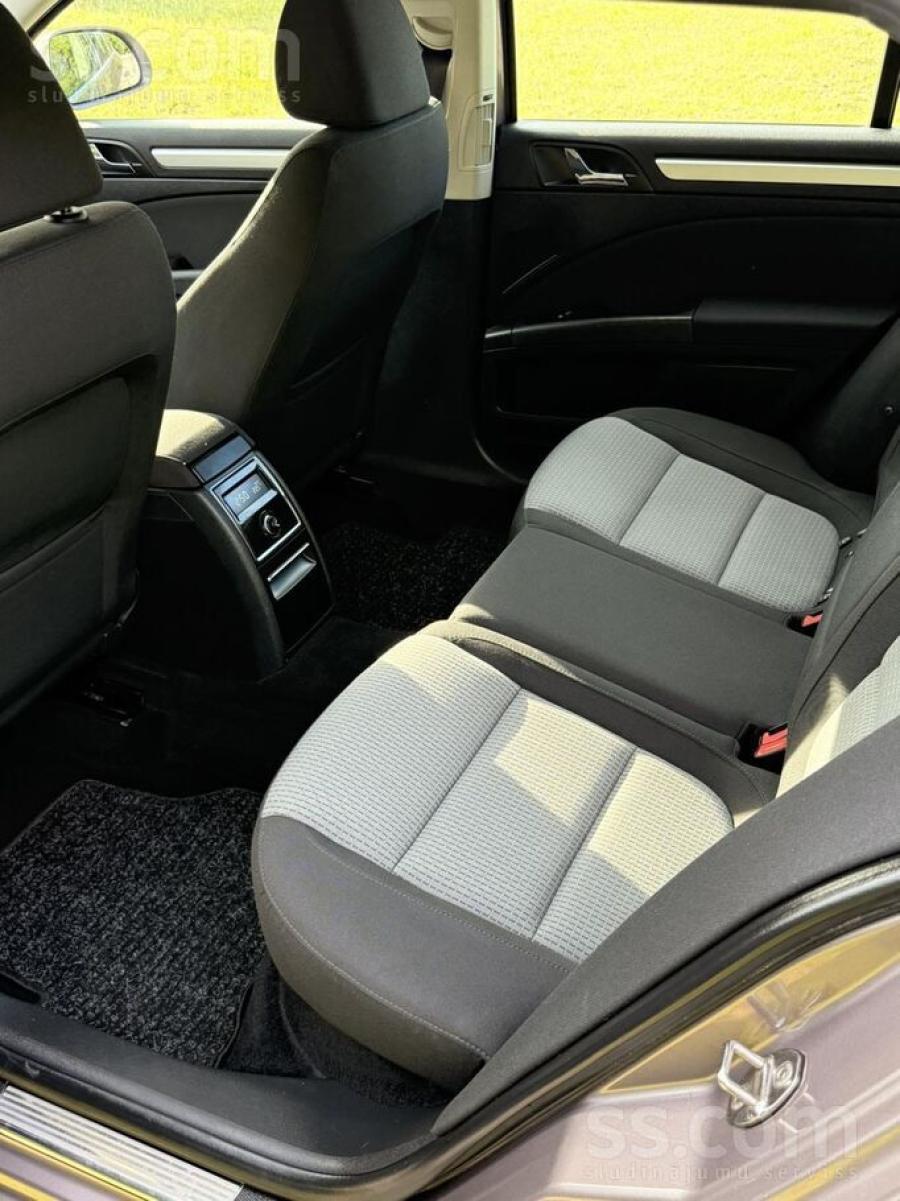Brown Skoda SuperB 2010 in Ludza, with an engine capacity of 1.90 L and mileage of 264 thousand km for 5290 €, photo 13 on AUTOMOTO.COM.LV