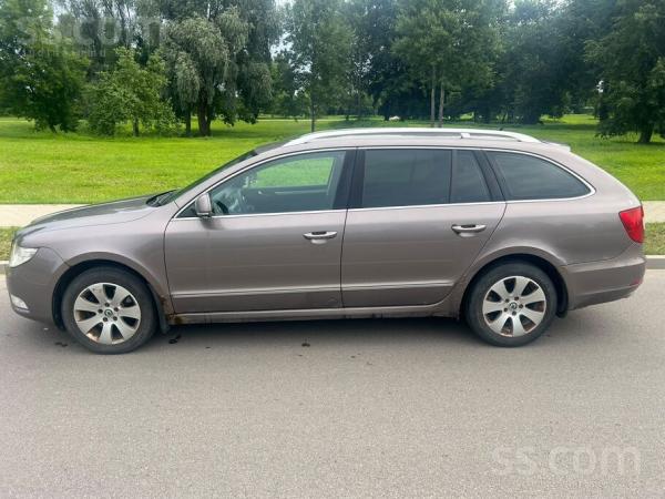 Brown Skoda SuperB 2010 in Riga, with an engine capacity of 2.00 L and mileage of 319 thousand km for 2000 €, photo 7 on AUTOMOTO.COM.LV