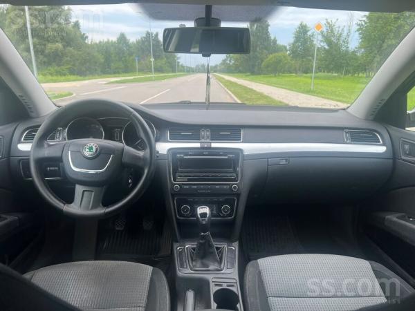 Brown Skoda SuperB 2010 in Riga, with an engine capacity of 2.00 L and mileage of 319 thousand km for 2000 €, photo 10 on AUTOMOTO.COM.LV