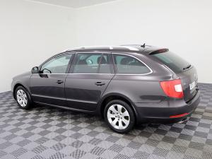 Brūns Skoda SuperB 2010 Tallina, ar dzinēja tilpumu 1.80 L un nobraukumu 363 tūkst. km par 2499 €, foto 5 vietnē AUTOMOTO.COM.LV