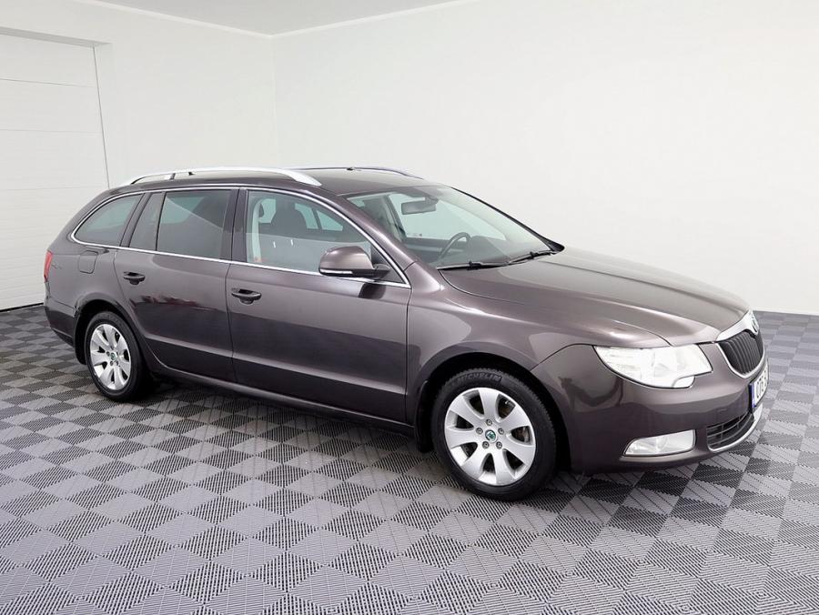 Brūns Skoda SuperB 2010 Tallina, ar dzinēja tilpumu 1.80 L un nobraukumu 363 tūkst. km par 2499 €, foto 10 vietnē AUTOMOTO.COM.LV