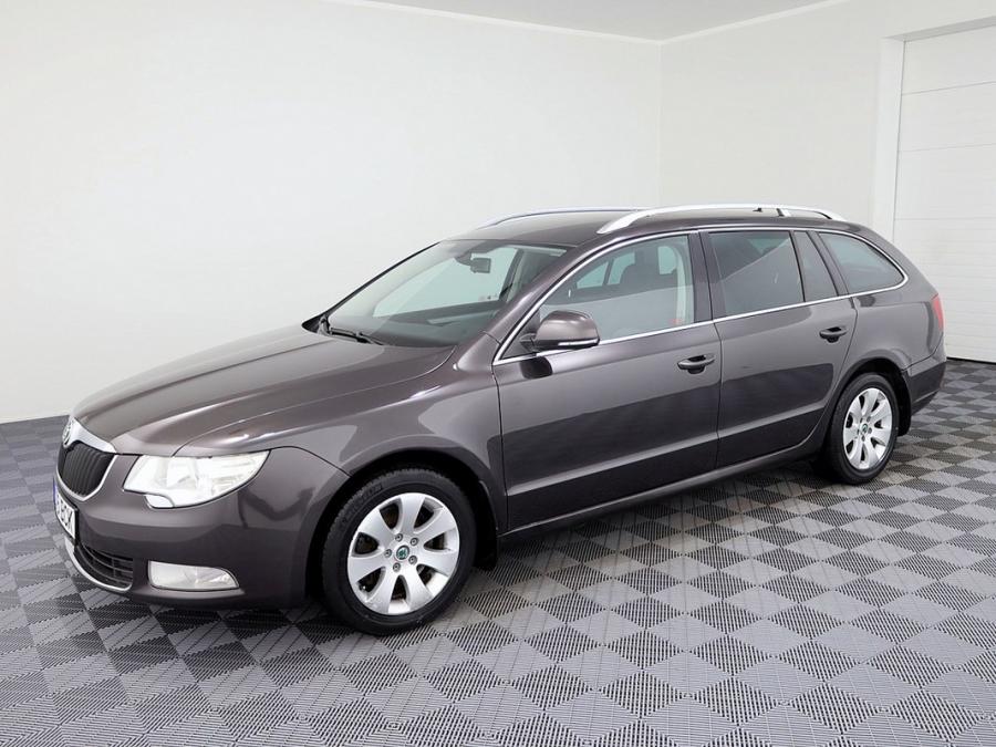 Brūns Skoda SuperB 2010 Tallina, ar dzinēja tilpumu 1.80 L un nobraukumu 363 tūkst. km par 2499 €, foto 11 vietnē AUTOMOTO.COM.LV
