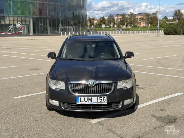 Brown Skoda SuperB 2010 in Siauliai, with an engine capacity of 2.00 L and mileage of 411 thousand km for 2700 €, photo 3 on AUTOMOTO.COM.LV