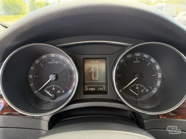 Brown Skoda SuperB 2010 in Siauliai, with an engine capacity of 2.00 L and mileage of 411 thousand km for 2700 €, photo 11 on AUTOMOTO.COM.LV