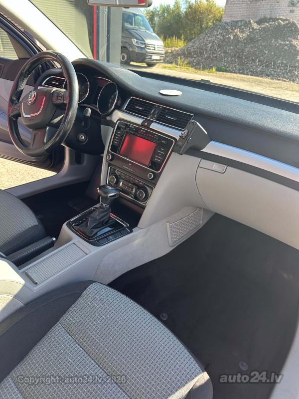 Skoda SuperB 2010 Tallina vietnÄ BrÅ«ns Skoda SuperB 2010 Tallina, ar dzinÄja tilpumu 2.00 L un nobraukumu 276 tÅ«kst. km par 4000 ā¬, foto 5 vietnÄ AUTOMOTO.COM.LV